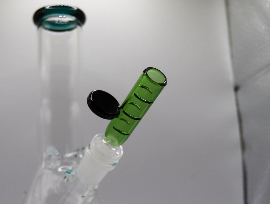 Lil Skunky Products – Home of the Blunt Banger Bowl